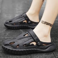 China Summer New Men’s Trendy and Versatile Hole Shoes with Thick Soles and Anti slip Beach Slipper QZPT- 2306 for sale