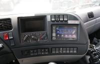 China LHD/RHD 4x2 Driving Tractor Trailer Truck 7 Ton 340 Horse for sale
