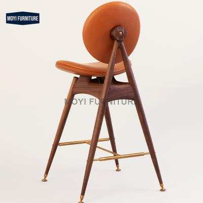 China Round-Back Bar Chair with 28-32 Inch Adjustable Height and 250 lb Weight Capacity for Commercial Use for sale