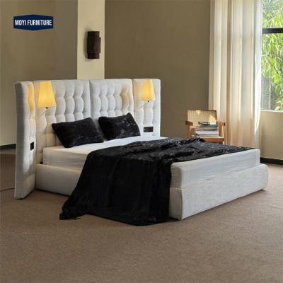 China Mail Packing Y King Queen Size Solid Wood Leather Upholstered Bed Frame with Lighting and High Density High Resilience Foam for sale