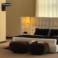 China Mail Packing Y King Queen Size Solid Wood Leather Upholstered Bed Frame with Lighting and High Density High Resilience Foam for sale