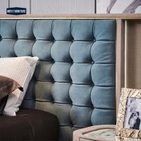 China Oak Wood Italian Modern Luxury Style Customizable Velvet Bed King Size Double Soft Bed Hotel Villa Bedroom Furniture for sale