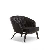 China Mail Packing Modern Leather Lounge Chair with Solid Wood Leg and Chesterfield Back Accent Armrest Living Room Sofa Chair for sale