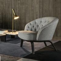 China Mail Packing Modern Leather Lounge Chair with Solid Wood Leg and Chesterfield Back Accent Armrest Living Room Sofa Chair for sale