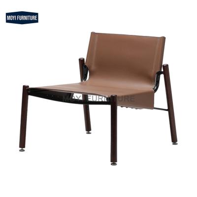 China Apartment Chic MOYI Design Leisure Brown Leather Metal Chair Frames Luxury Solid Wooden Living Room Chairs Surface Carpet for sale