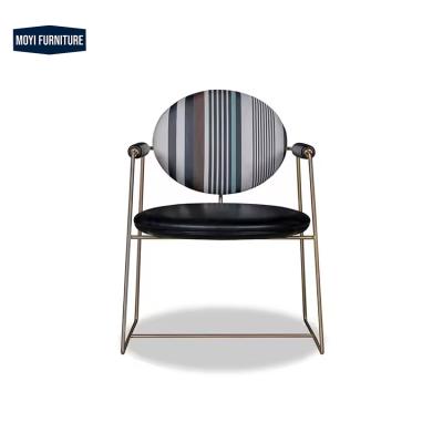 China Custom Luxury Modern Upholstered Velvet Dining Chair Featuring High Furniture Design and Fashionable Leather Back for sale