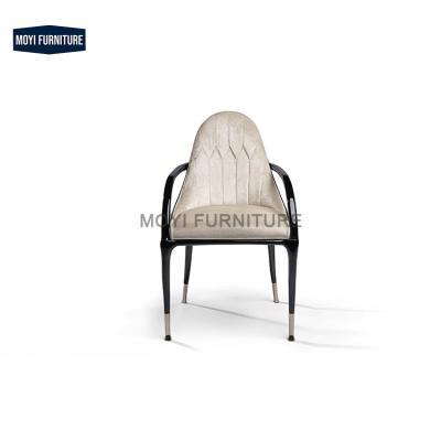 China Italian Design Dining Chairs with Comfortable Genuine Leather Backrest Wood Legs Hotel Leisure Cafe Chairs for sale