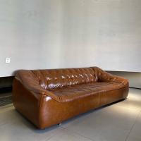 China Vintage Brown Leather Couch Set Pine Wood Frame Leisure Sofa Sectional for Villa for sale