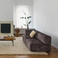 China Modern Light Luxury Living Room Furniture Hotel Solid Wooden Curved Sofa Combination Fabric Modular Sofa Set for sale