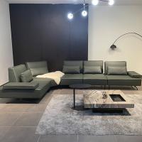 China Italian Designer Light Luxury Leather Sofa with Left and Right Corner Extendable Villa, Hotel Living Room Sofa for sale