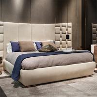 China Luxury Bedroom Furniture King Size Sleeping Bed Villa House Bed Room Headboard Modern Genuine Leather Up-holstered Beds for sale