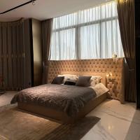 China Customize Italian Luxury Bedroom Furniture Set Premium Villa Latest Design Double Bed Upholstered Bed King Size Bedroom Sets for sale