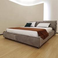 China Modern Upholstered Modern King Size Double Beds Italian Design Bedroom Fabric Leather Furnitures Casablanca Down Filling Bed for sale