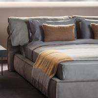 China Modern Upholstered Modern King Size Double Beds Italian Design Bedroom Fabric Leather Furnitures Casablanca Down Filling Bed for sale