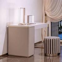 China MOYI Nordic Simple Wood Frame Metal Leg Dresser Dressing Table With Mirror Hotel Bedroom Makeup Vanities Furniture for sale