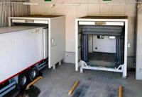 China Customized Color Loading Dock Shelters For Logistics And Warehouse PVC Sponge for sale