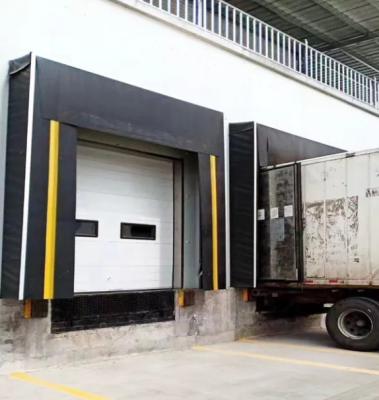 China Industrial Loading Dock Shelters With Durability Low Maintenance Wear Resistant Fabric Retractable Mechanical Shelter for sale