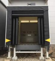 China Rectangular Inflatable Dock Shelter Weather / UV Resistance Robust Construction Adjustable Inflated Sound Insulation for sale