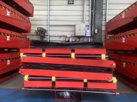 China Customizable Electric Hydraulic Loading Dock Leveler Safety Chain Powder Coated Finish for sale
