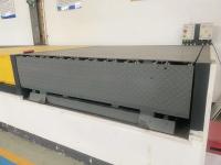 China Customizable Powder Coated Automatic Dock Levelers 10t 12t 15t Large Load Height Adjustable Stationary Fixed for sale