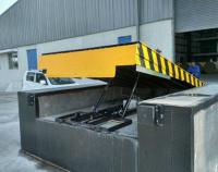 China 10000-20000 Lbs Loading Dock Levelers Galvanized Steel Safety Curbs And Bars On Site Assembly for sale