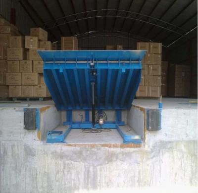 China Customizable Commercial Electric / Hydraulic Loading Dock Leveler With Safety Bars for sale