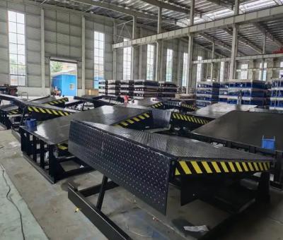 China High-Capacity 25000-40000LBS Safe Design Workshop Automatic Dock Plate with Customizable Lip Length Heavy-Duty Loading Solution for Logistics & Distribution Centers for sale