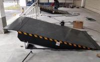 China 8T /10T Capacity Hydraulic Tons Warehouse Customizable Platform Size Workshop Automatic Dock Plate Dock Door Levelers 25000-40000LBS Safe Design for sale