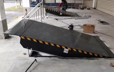 China 8T /10T Capacity Hydraulic Tons Warehouse Customizable Platform Size Workshop Automatic Dock Plate Dock Door Levelers 25000-40000LBS Safe Design for sale