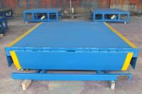 China Safety Chains Push Button Controls Dock Door Levelers Workshop Automatic Dock Plate Dock Door Levelers for sale