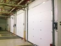 China Rapid Response 700N/M2 Windproof Overhead Sectional Door for sale