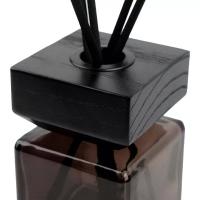 China Luxury Customised Floral Reed Diffuser Square Black Glass Bottle Perfume With Box for sale