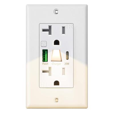 China 20A 125V USB Type C Wall Outlet with Night Light - 20W PD Fast Charger & 0.2W Warm White Illumination for sale