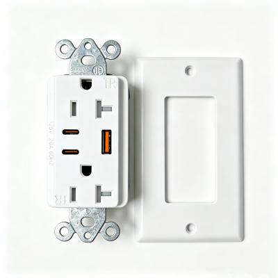 China 20A USB Wall Outlet with PD20W Power Delivery and Tamper-Resistant Duplex Receptacle for sale