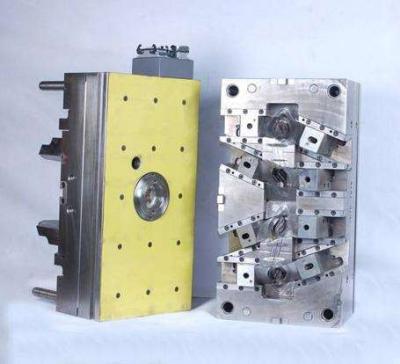 China Customized High Precision Heat Resistance Plastic Mould for Electronics Injection Molding for sale