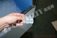China 28mm*28mm*22mm/22mm*22mm*22mm Ice Size Industrial Cube Ice Machine from Top Ranking for sale