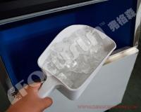 China 179 KG Industrial Cube Ice Machine Equipped with Denmark Danfoss Expansion Valve for sale