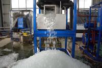 China Focusun 8 Ton Tube Ice Machine for Large-Scale Ice Production and Cooling for sale