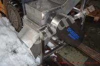China Efficiently Crush Ice with Focusun Ice Crusher Machine Powered by 220V/3P/60HZ Motor for sale