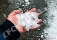 China 50kg 100kg Trituradora de hielo de bloques industriales Focusun rendimiento eficiente for sale