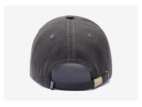 China Curved Cotton Baseball Cap With Delicate Embroidery And Metal Back Closure for sale