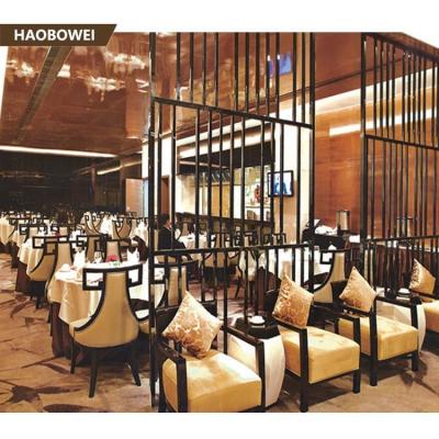 China Villa Style Solid Wood Restaurant Table and Chair Set for Coffee Shop 4 Seats for sale