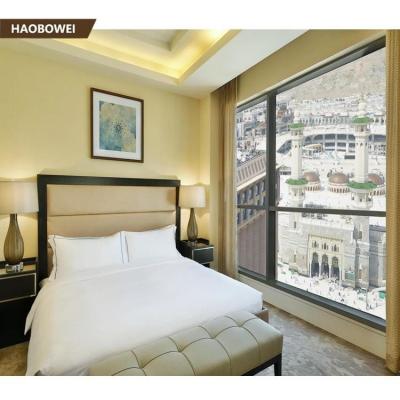China Wooden Hotel Guest Room Bedroom Furniture Set with Headboard Customizable Size for sale