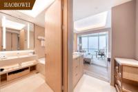 China 5 Star Howard Johnson Modern Hotel Bedroom Furniture Set Queen Size ODM Custom for sale