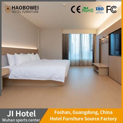 China Hotel Bedroom Furniture Set Modern Luxury Style Customizable E1 Board 1800x2000mm Bed for sale