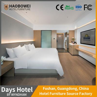 China Modern 4-Star Resort Hotel King Size Bedroom Set 1800x2000mm E1 Grade Plywood for sale
