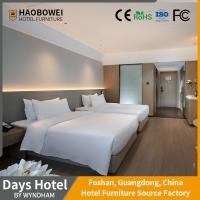 China Hotel Bedroom Furniture Set with Solvent-Free Anti-Fouling Leather Seat Cushion 1800x2000mm for sale