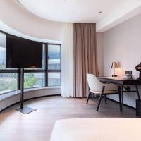 China Custom Modern King Size Bedroom Set Furniture 1800x2100mm from Foshan Hotel Apartment for sale