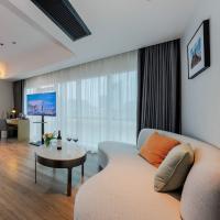 China Custom Hotel Modern Luxury King Size Bedroom Bed Set 1500x2000mm E1 Grade Plywood for sale