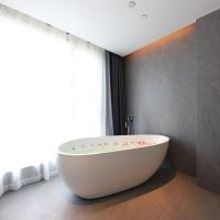 China Luxury Double Bedroom Bed 1500x2000mm for Hotel Furniture with E1 Grade Plywood for sale